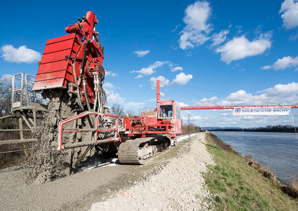 Trenchmix, a soil mixing process for continuous walls