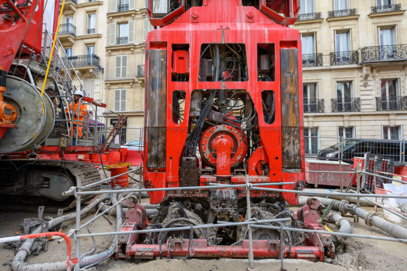 The diaphragm wall, a foundation and retaining solution