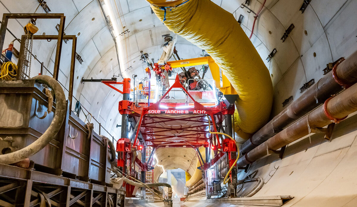 The soil-freezing technique to consolidate and seal soil