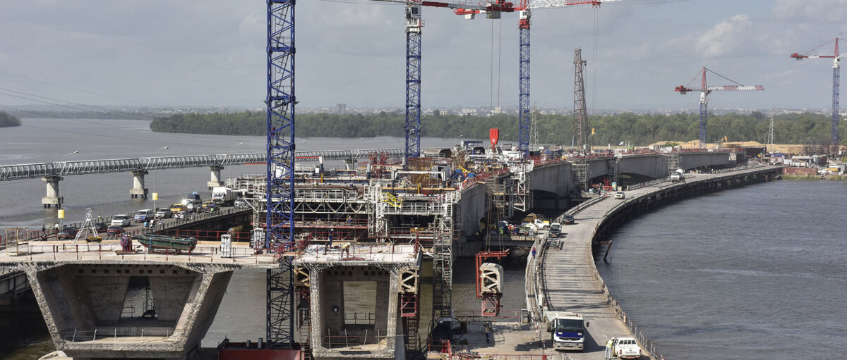 Pont sur le fleuve Wouri, Cameroun - Soletanche Bachy